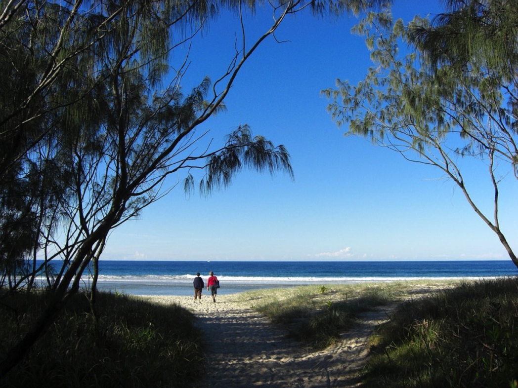 5 Reasons to Travel to Queensland - Tools2Tiaras